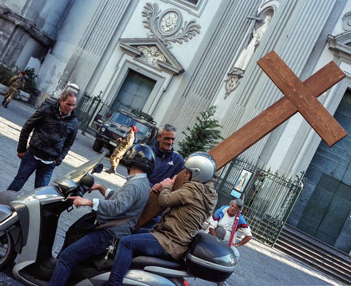 “See Naples and Die” by Photographer Sam Gregg | The Heart of Design ...